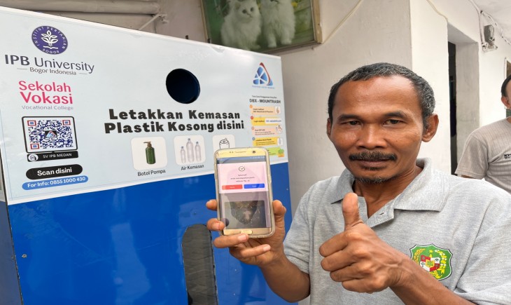 IPB dan Mountrash Luncurkan ATM Sampah di Medan, Warga Bisa Tukar ...