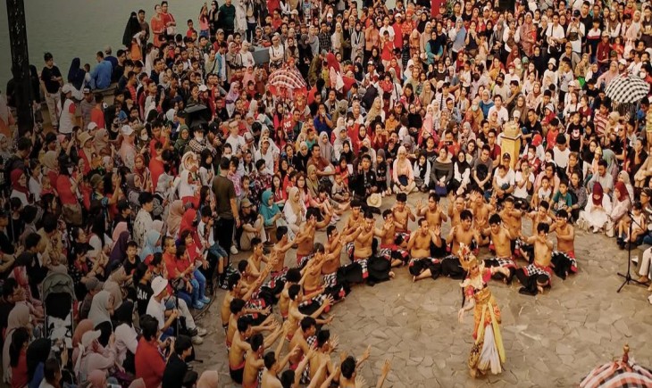 Sambut Imlek 2025, TMII Gelar Festival Pecinan dan Libatkan Puluhan UMKM